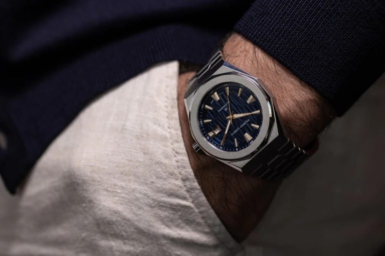 A Comprehensive Guide to Fixing a Loose Wristwatch - Modern Woman